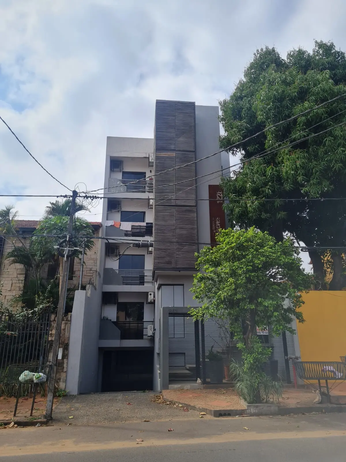 Alquilo Lindo Y Amplio Dpto De 3 Dormitorios Barrio Jara Zona Colegio Frances. Ref. #A11693 ...